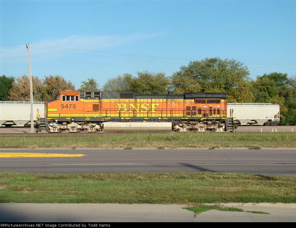 BNSF 5475
